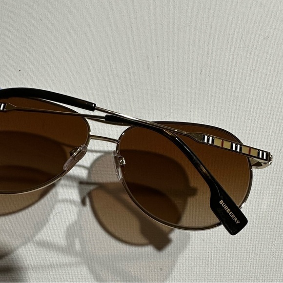 Burberry | Accessories | Burberry Aviator Pilot Sunglasses Unisex B322 ...